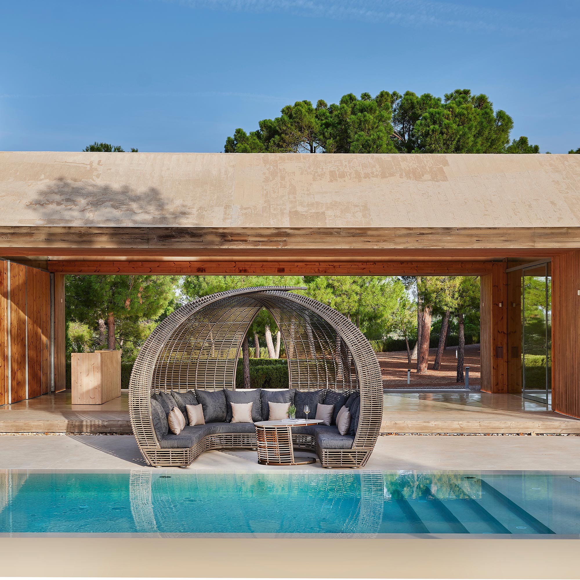 Skyline Design Sparta Woven Lounge | AuthenTEAK