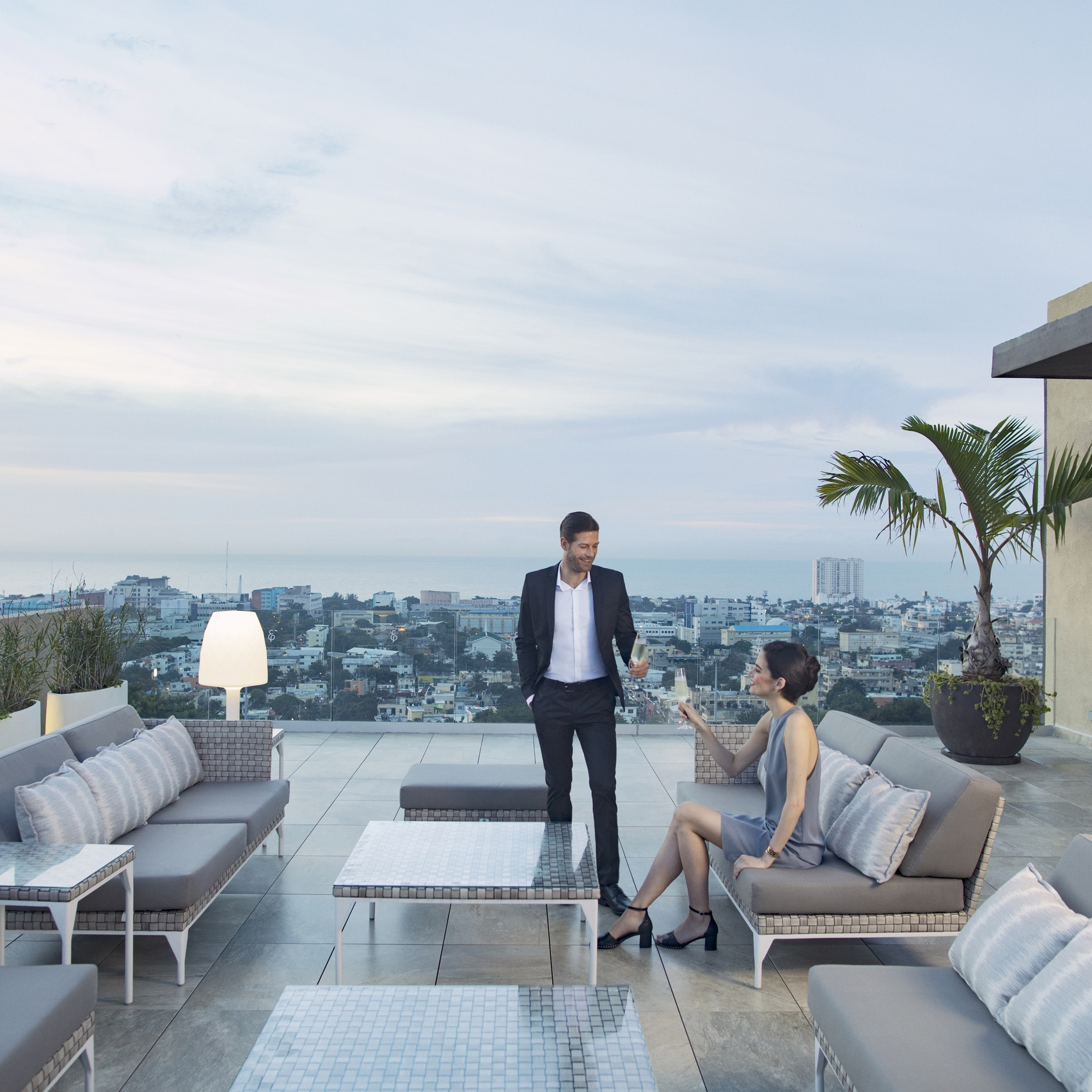 Skyline Design Brafta 20" Aluminum Square Side Table | AuthenTEAK