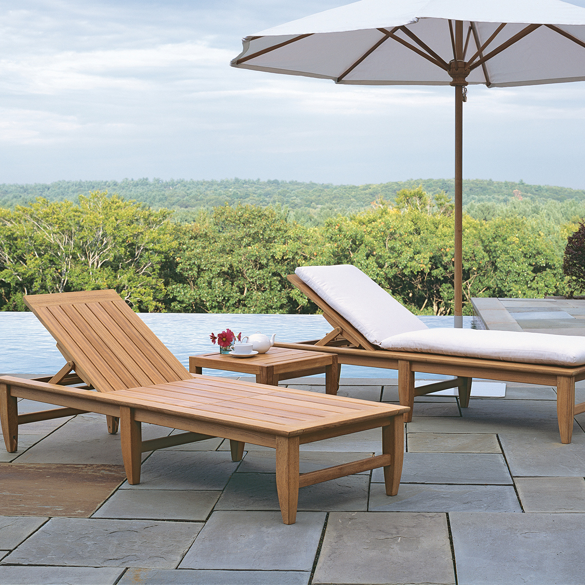 Kingsley Bate Amalfi 22" Teak Square Side Table | AuthenTEAK