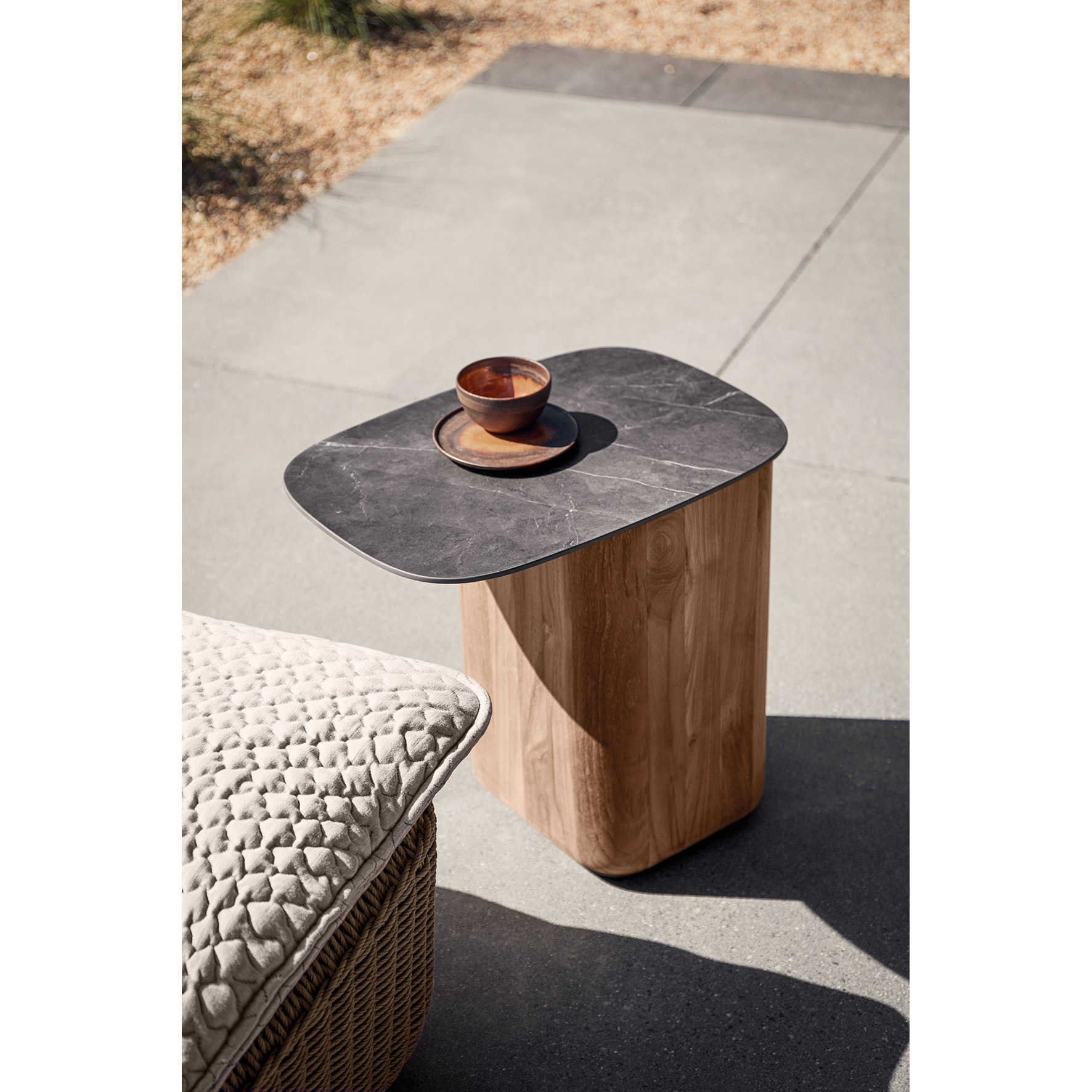 Gloster Omada 18" Teak Rectangular Side Table | AuthenTEAK