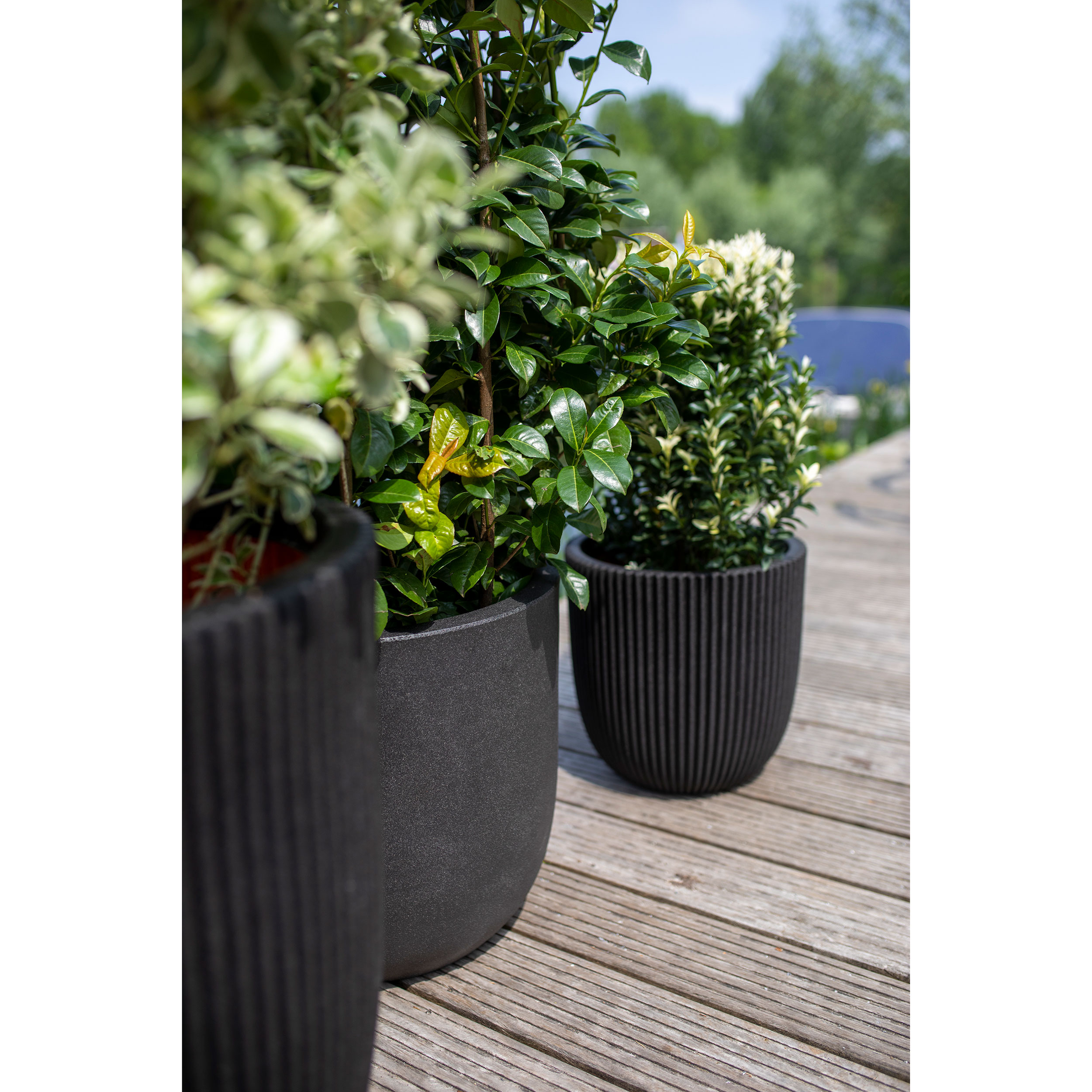 Capi Urban Smooth 14" Ball Planter Pot - Black | AuthenTEAK