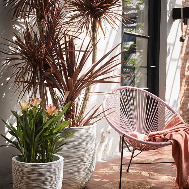 Capi Nature Rib 17" Ball Planter Pot - Ivory | AuthenTEAK