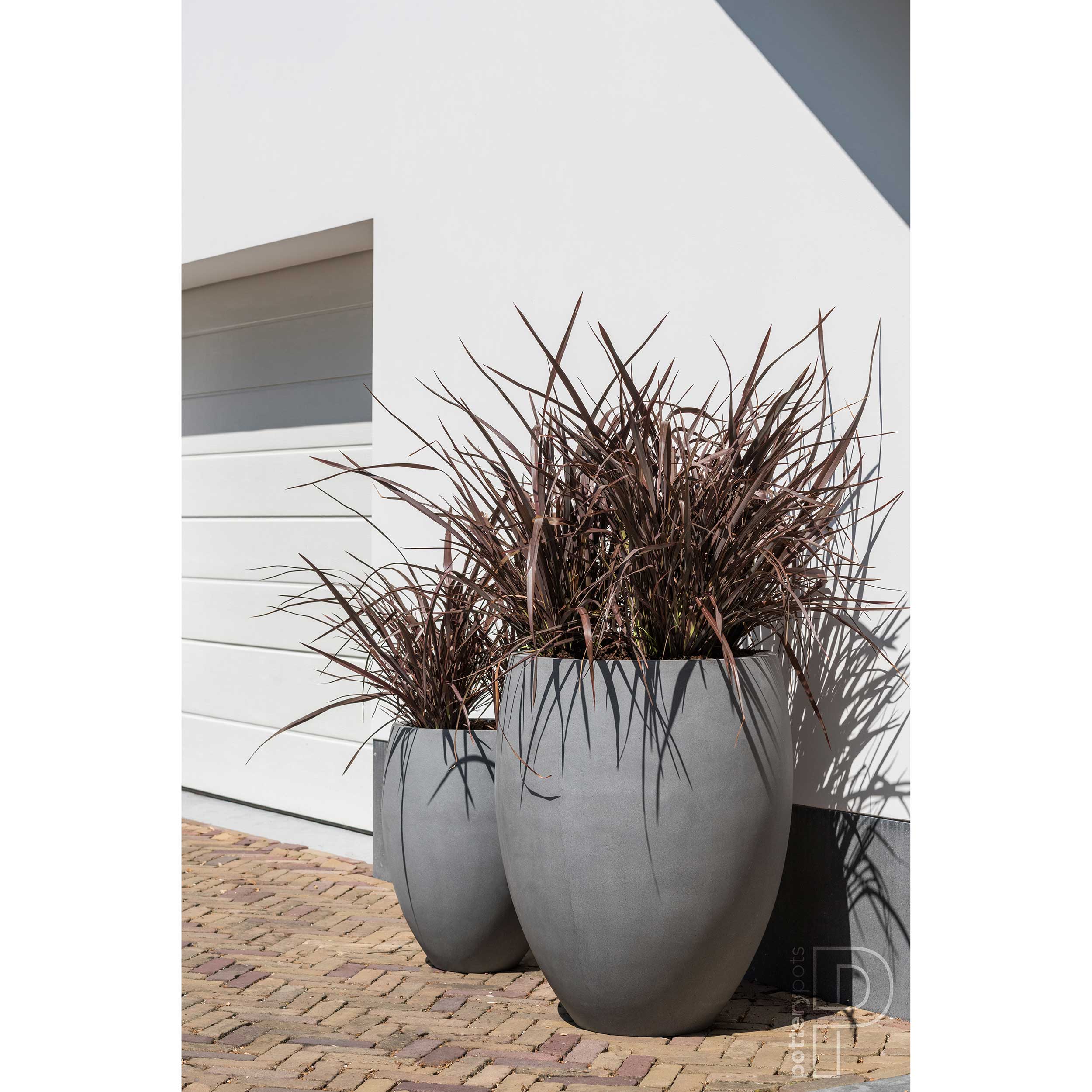 Pottery Pots Natural Bond 27" Round Fiberstone Planter Pot - Black ...