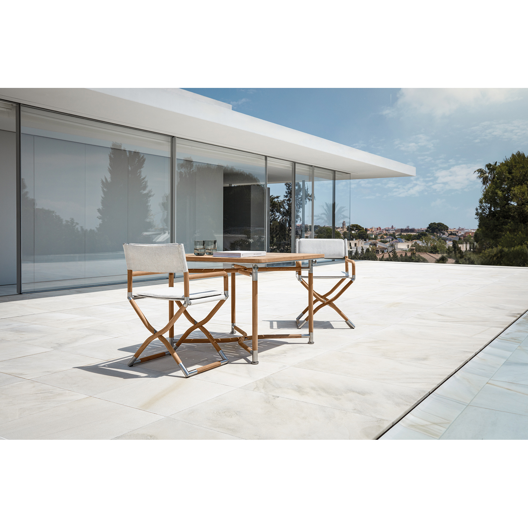 Gloster Navigator 40" Square Folding Teak Dining Table | AuthenTEAK
