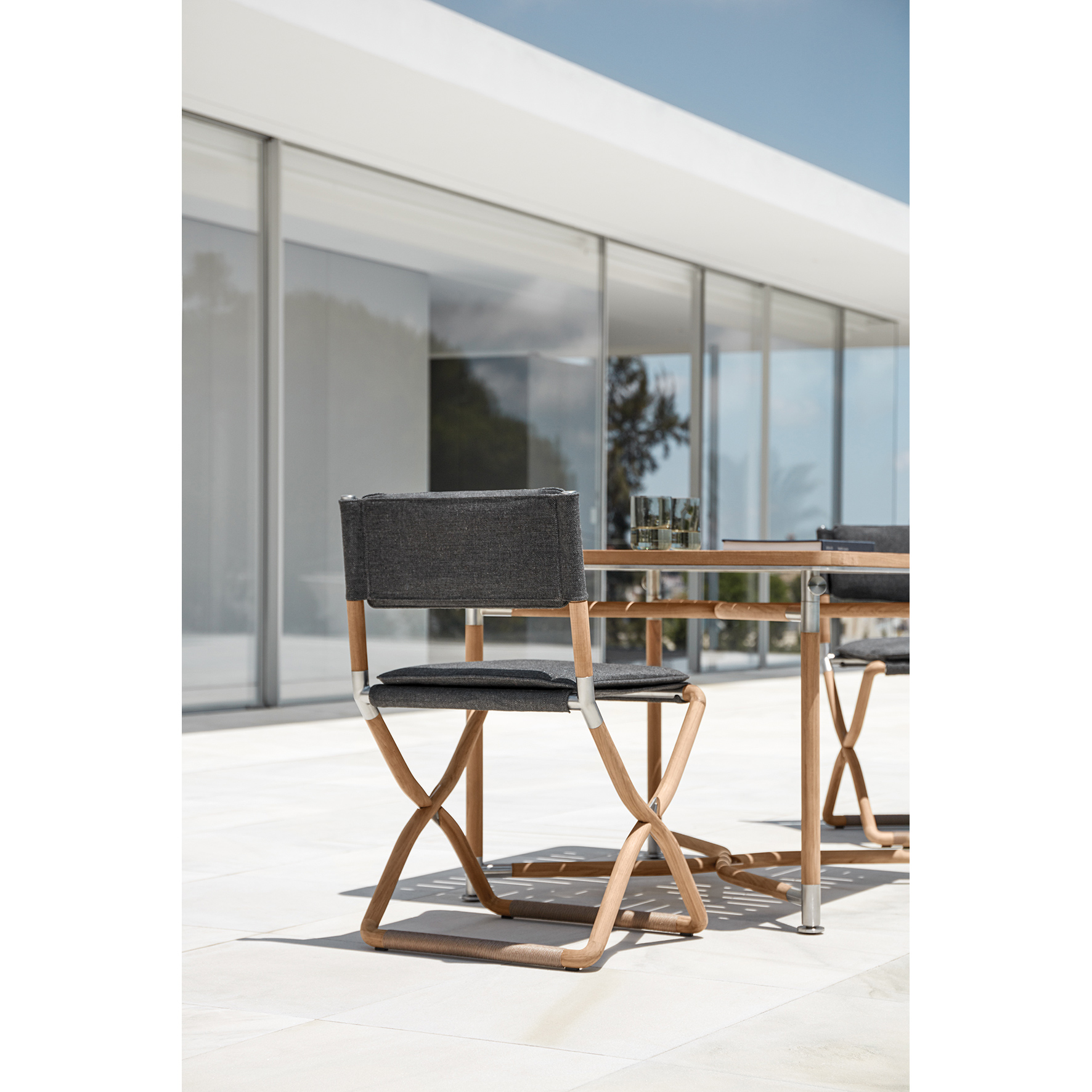 Gloster Navigator 40" Square Folding Teak Dining Table | AuthenTEAK