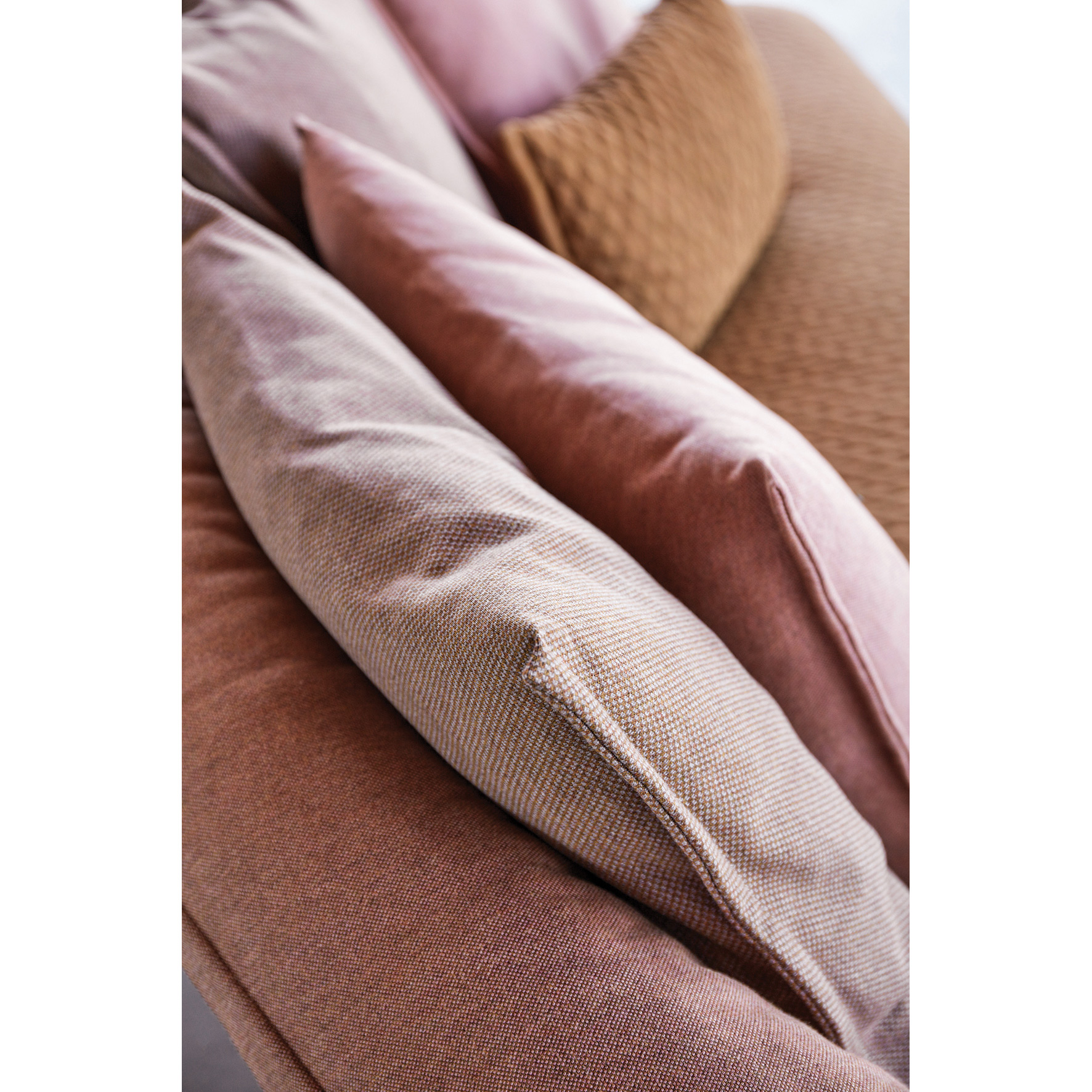 Gloster 23" x 19" Dune Medium Outdoor Pillow | AuthenTEAK