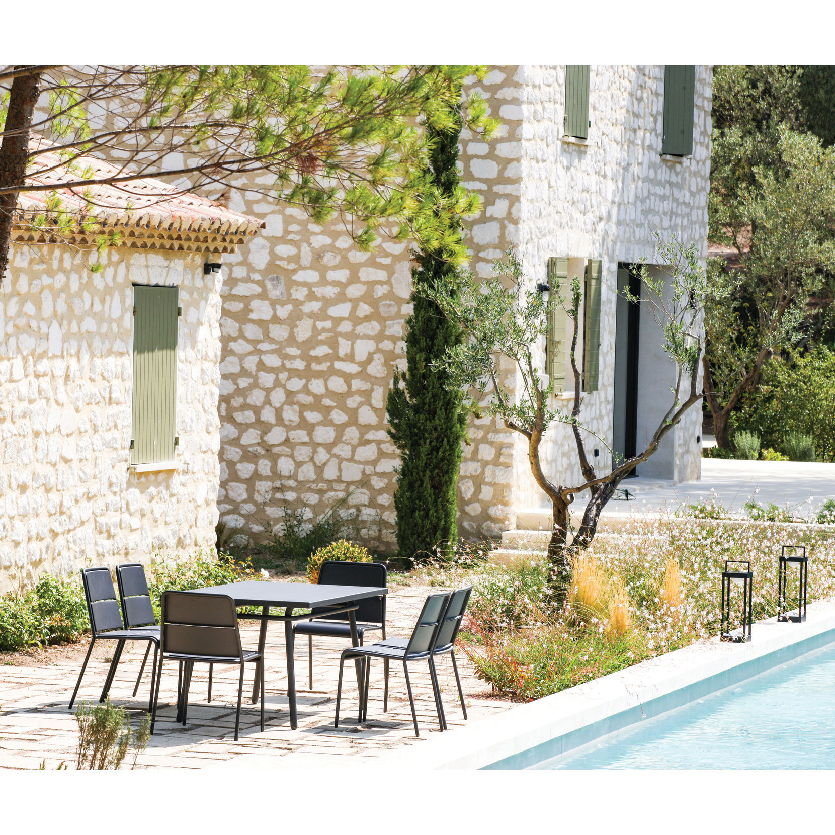 Maiori A600 71" Aluminum Rectangular Dining Table | AuthenTEAK