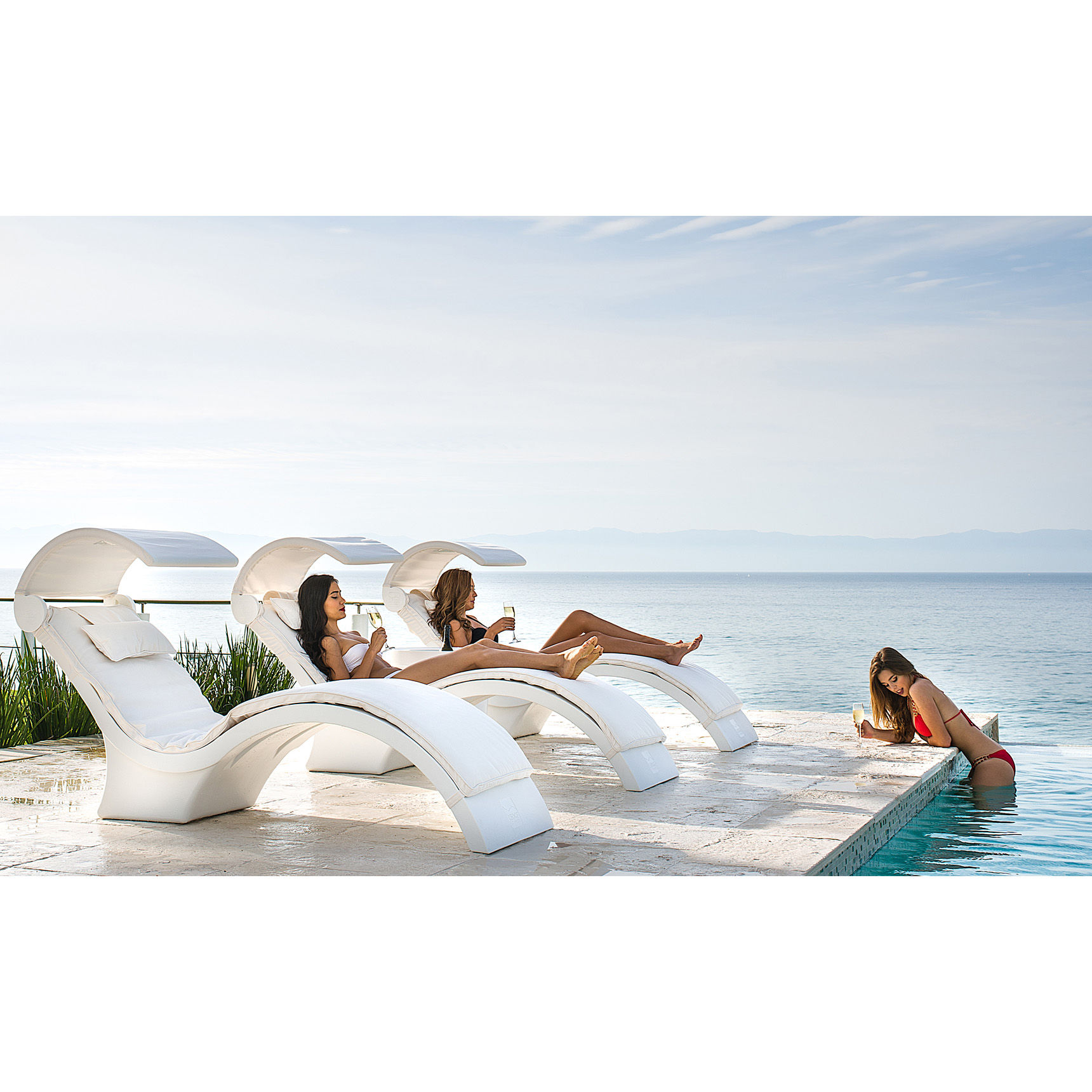 LEDGE Signature Deep Water Pool Shelf Chaise Lounge | AuthenTEAK