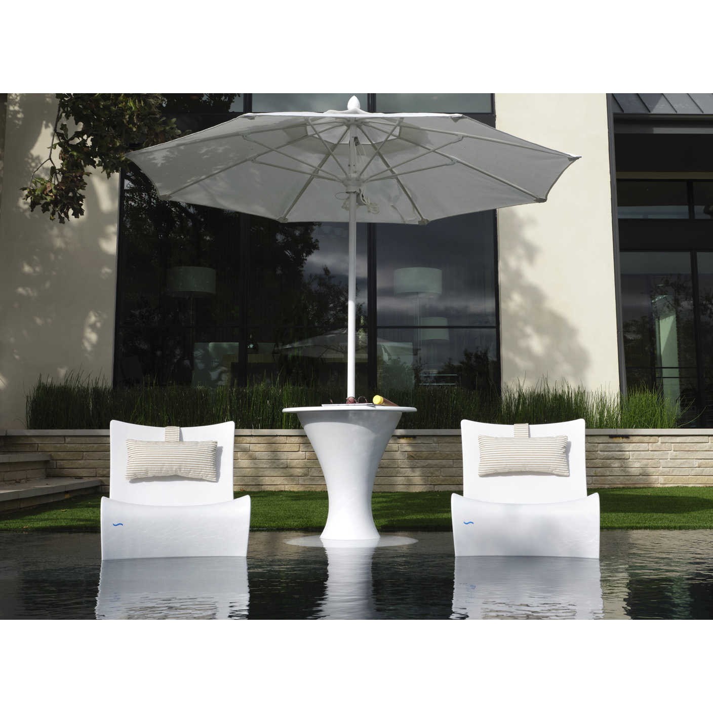 LEDGE Autograph Chaise Headrest Pool Pillow | AuthenTEAK