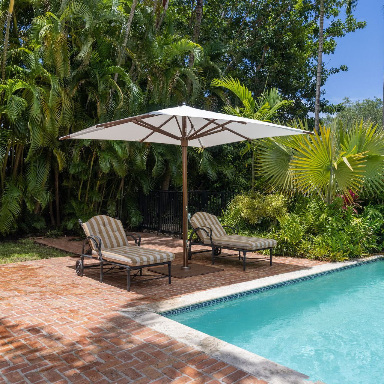 Tuuci Ocean Master Mega Max Classic Square Center Post Umbrella ...