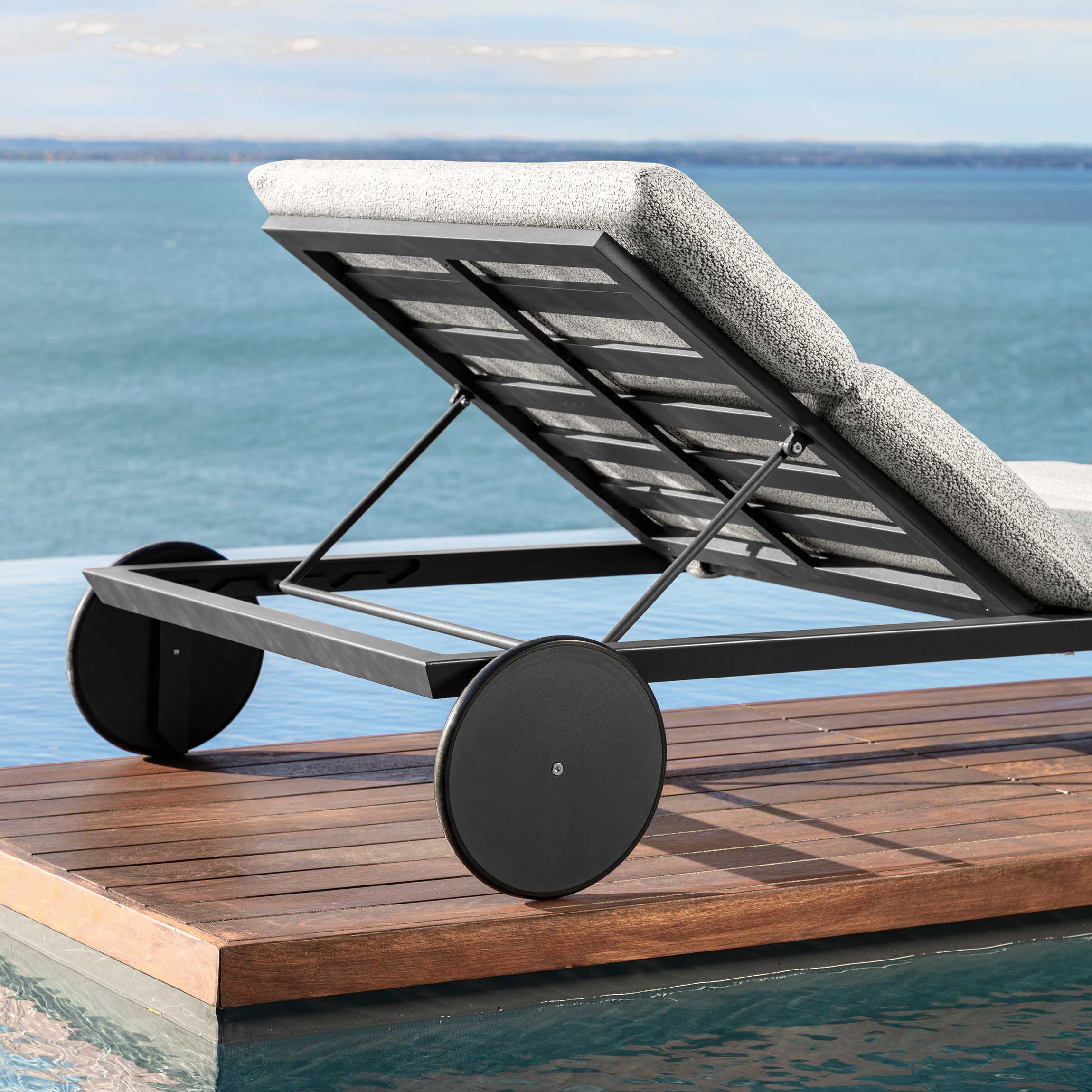 Talenti Cruise Alu Stackable Aluminum Sunbed | AuthenTEAK