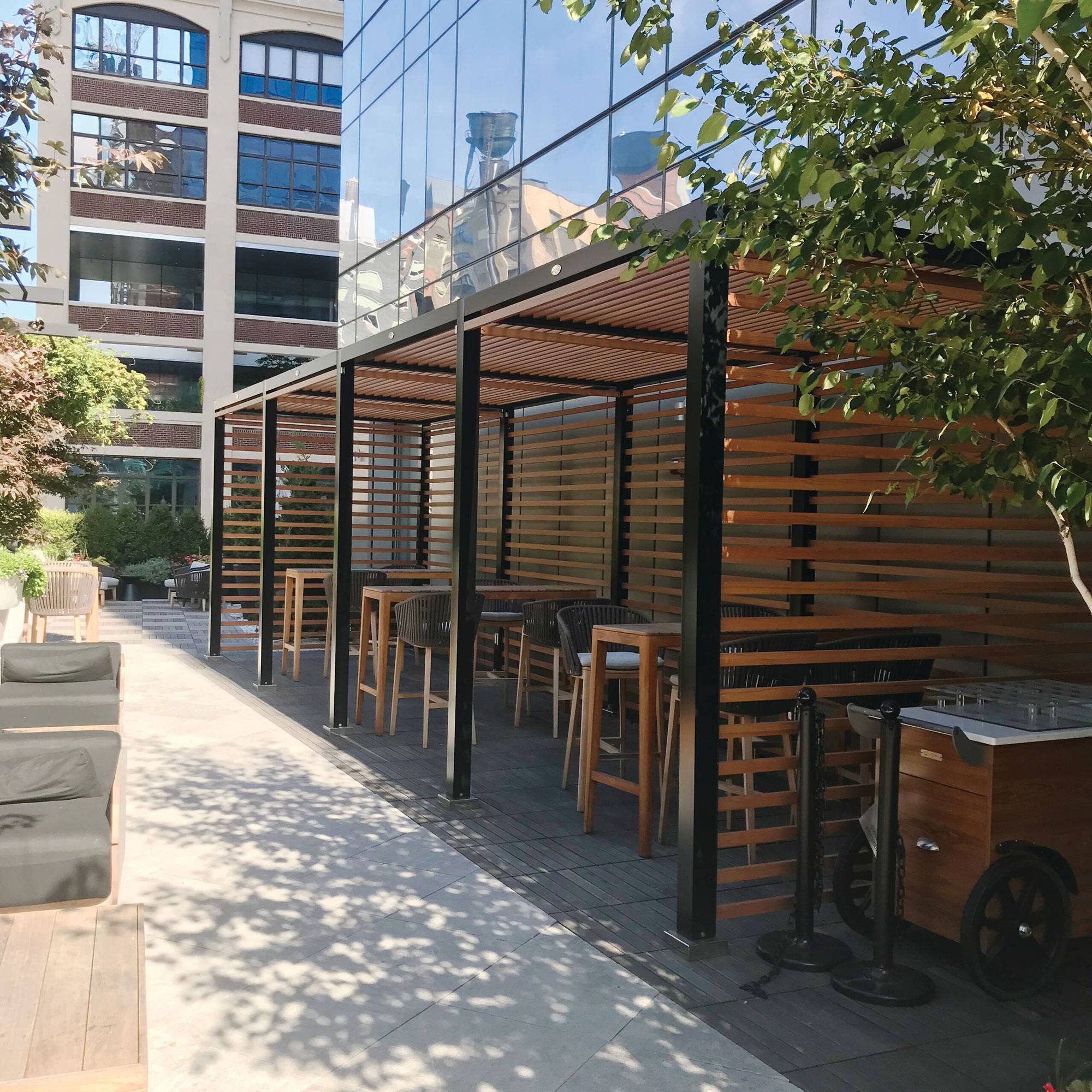 Tuuci Ocean Master M1 Solanox Aluminum Square Cabana | AuthenTEAK