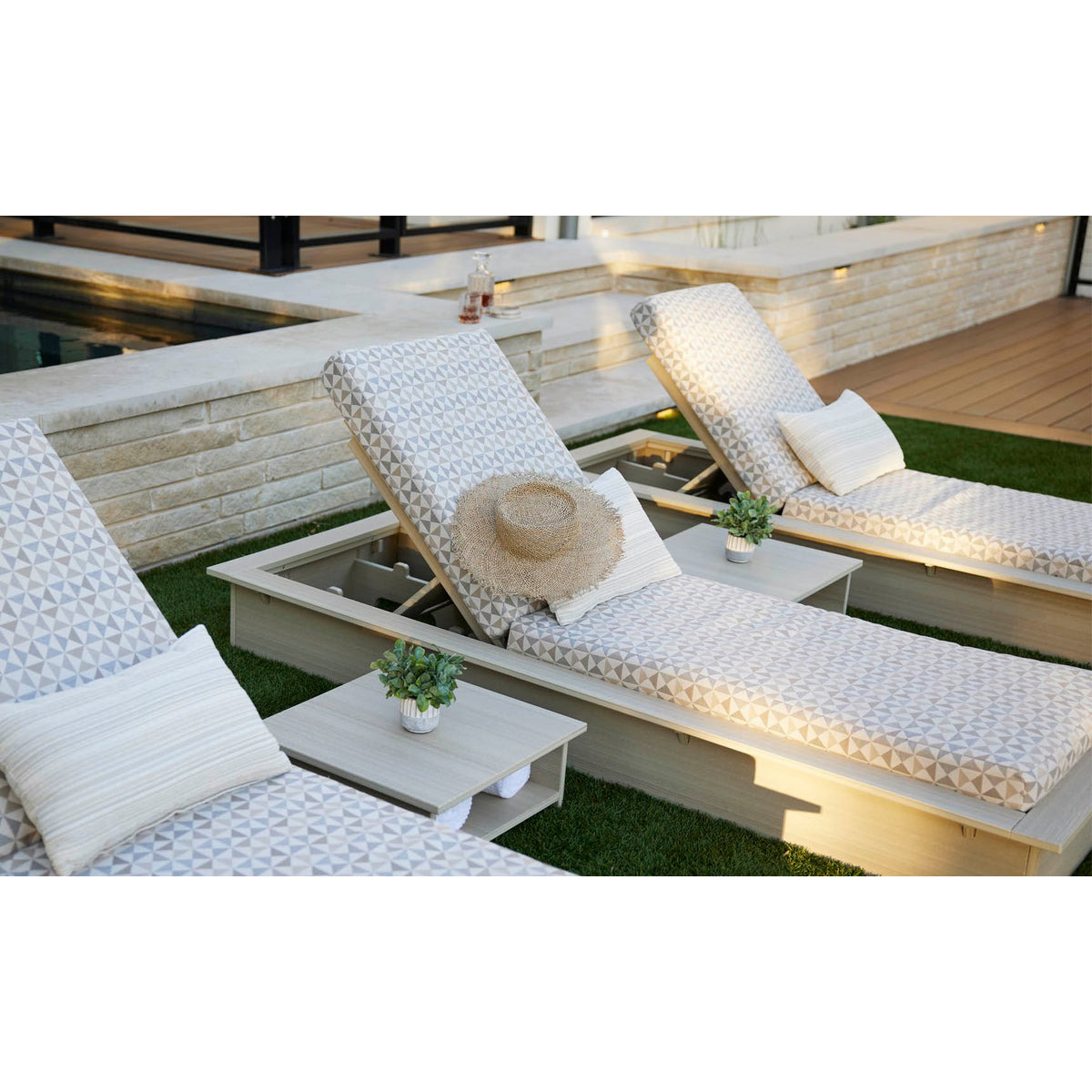 LEDGE Echo Resin Chaise Lounge | AuthenTEAK