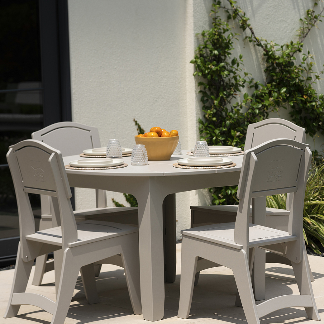 LEDGE Mainstay 48" Resin Round Dining Table | AuthenTEAK