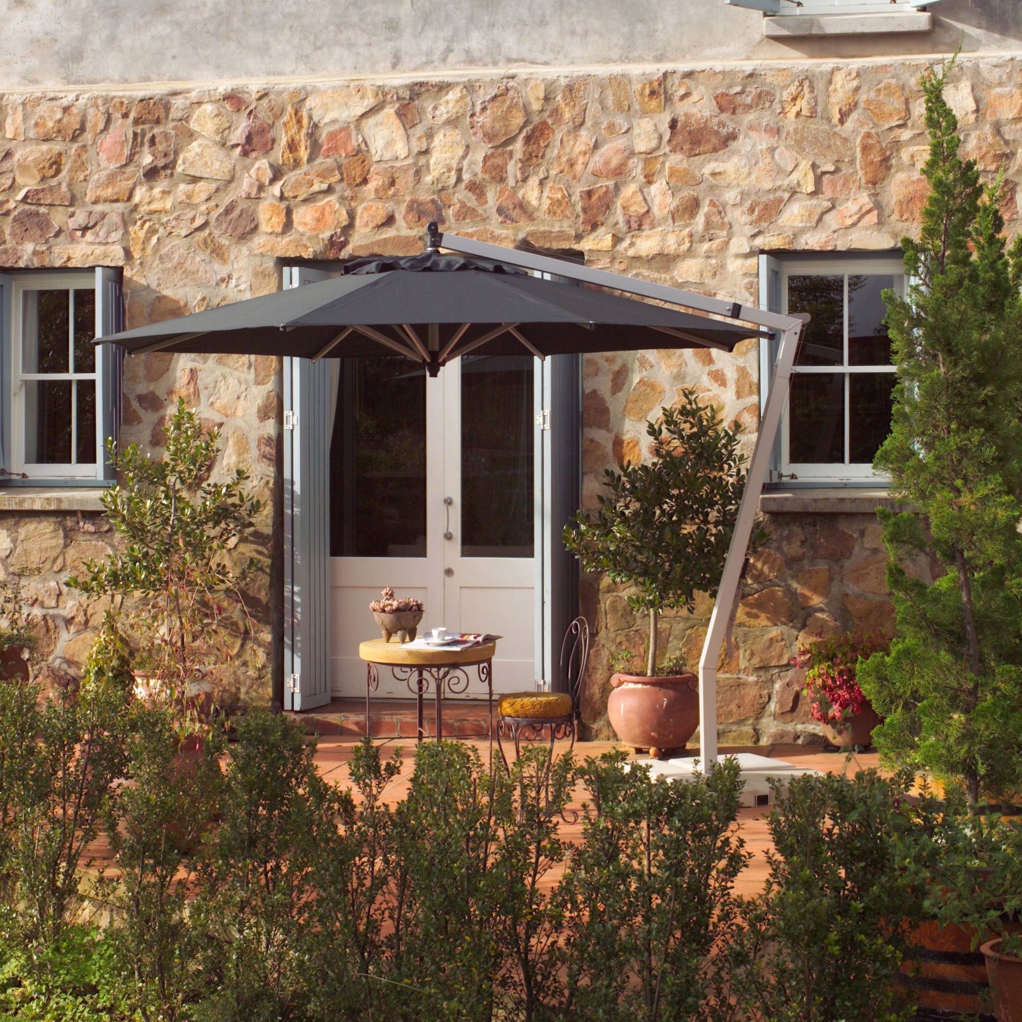 Woodline Shade Solutions Picollo 10.5' Octagonal Aluminum Cantilever ...