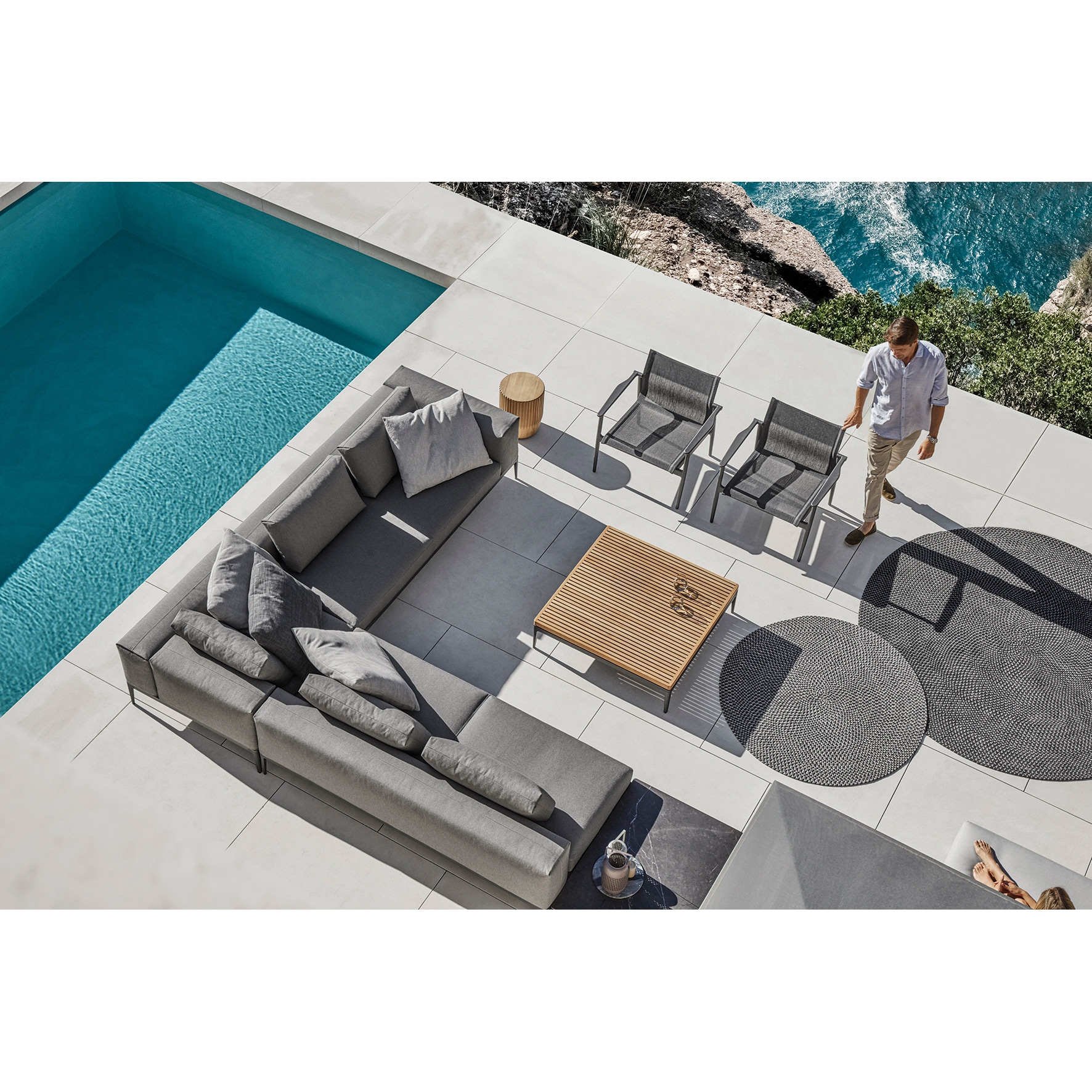 Gloster Grid Upholstered Center 2-Seater Outdoor Sectional Unit ...